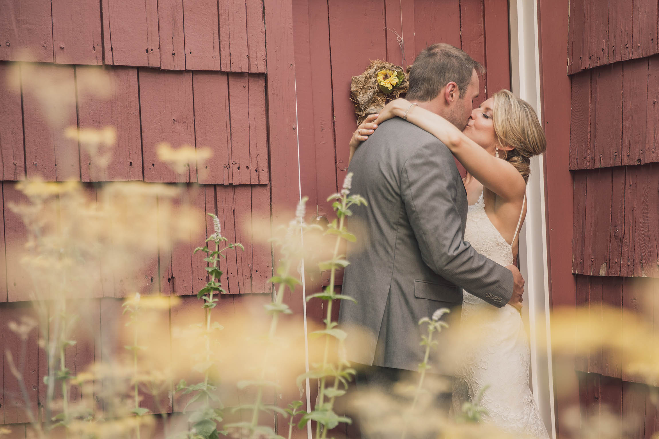 George Weir Barn Wedding | Lori & Tom | Ruby Star Photography & Cinema